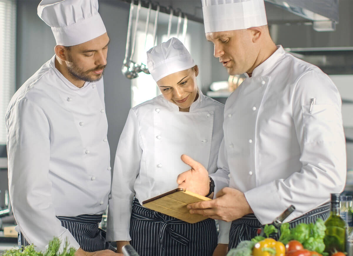 Principales tipos de chef en una cocina | Blog UNITEC